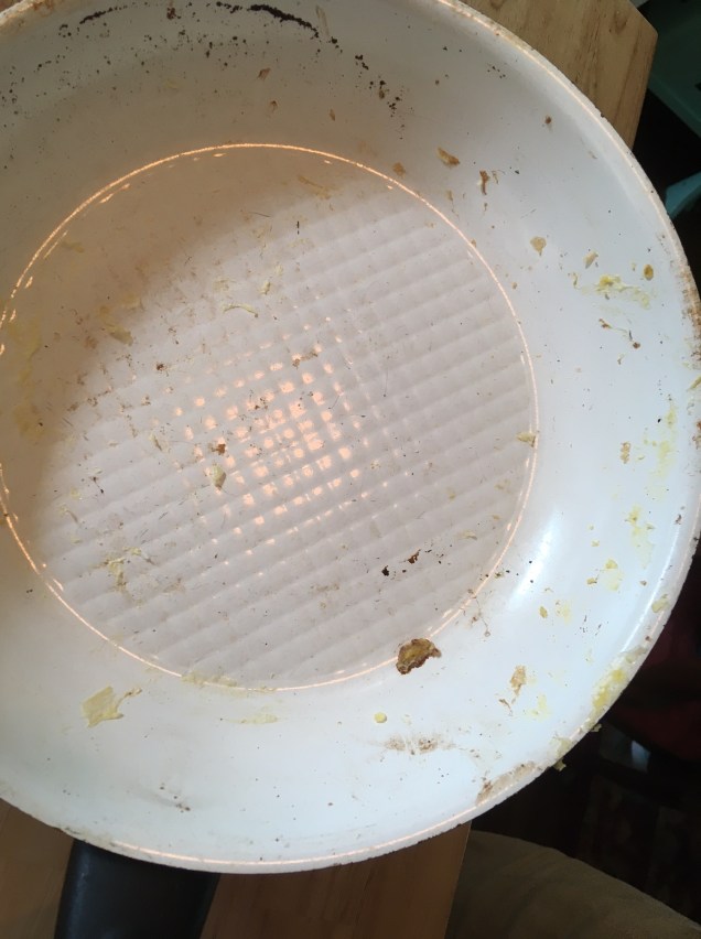 How Ceramic Pans Work and How to Restore Their Non-Stick Coating ...